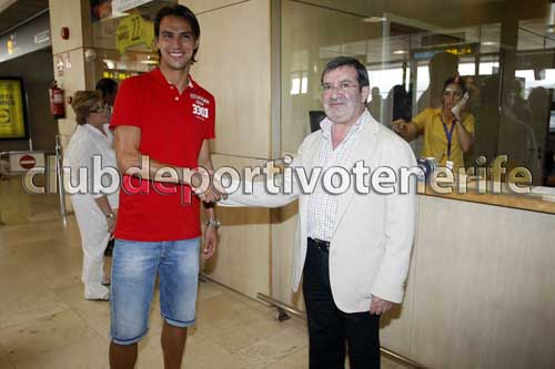 David Prieto ya se encuentra en la Isla para pasar los pertinentes ...