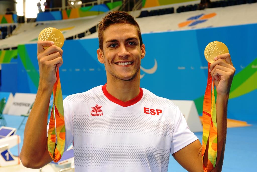 Reconocimiento a Israel Oliver, Michelle Alonso y Judit Rolo | CD ...