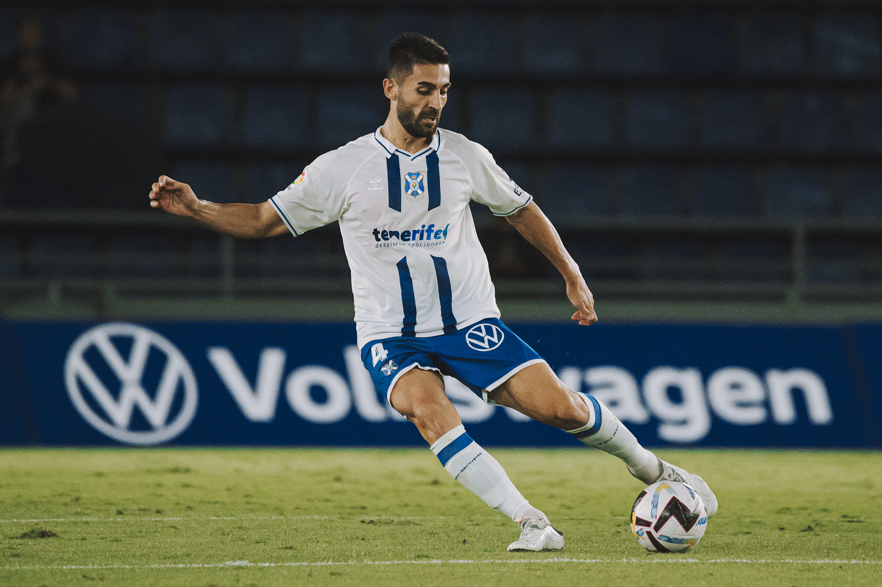 José León, protagonista en 'Bota Heliodoro' radio | CD Tenerife | Web Oficial