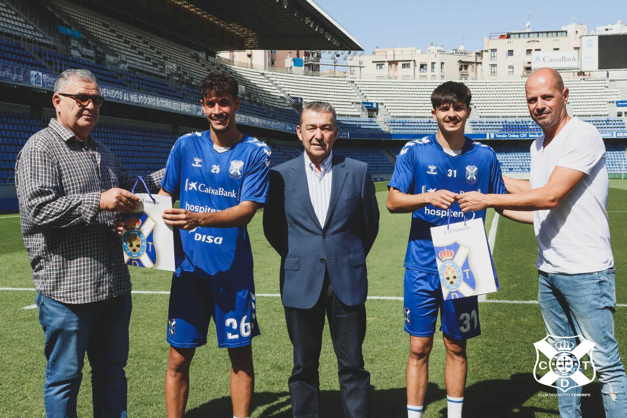 El CD Sobradillo y la Escuela Municipal de Candelaria, invitados al #TenerifeVillarrealB | CD ...