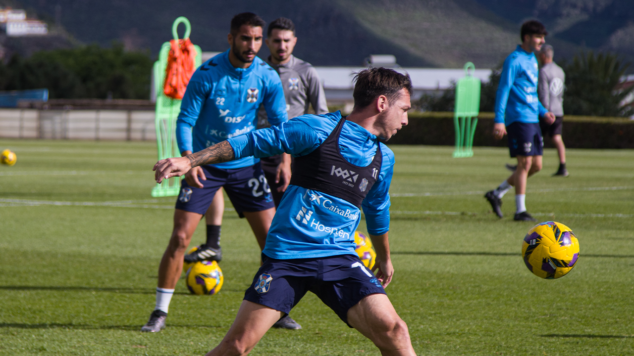 Penúltimo entrenamiento antes de la visita del RC Deportivo de La ...
