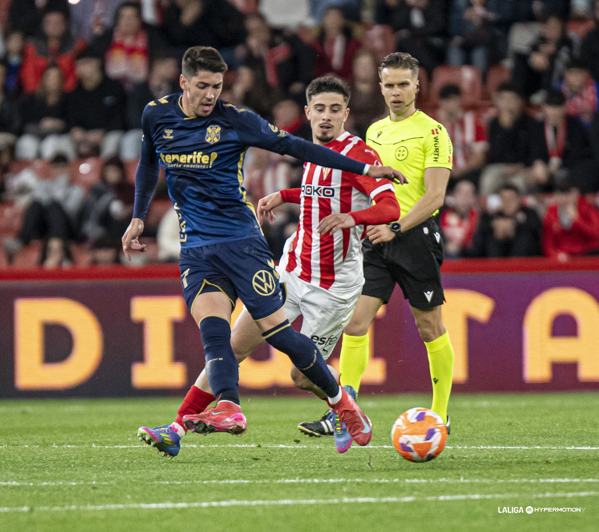 Los jugadores blanquiazules, muy satisfechos tras la primera victoria a ...