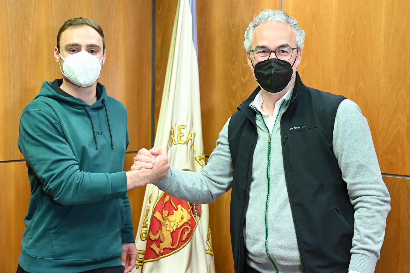 Daniel Lasure renueva con el Real Zaragoza hasta junio del 2023 | Real ...